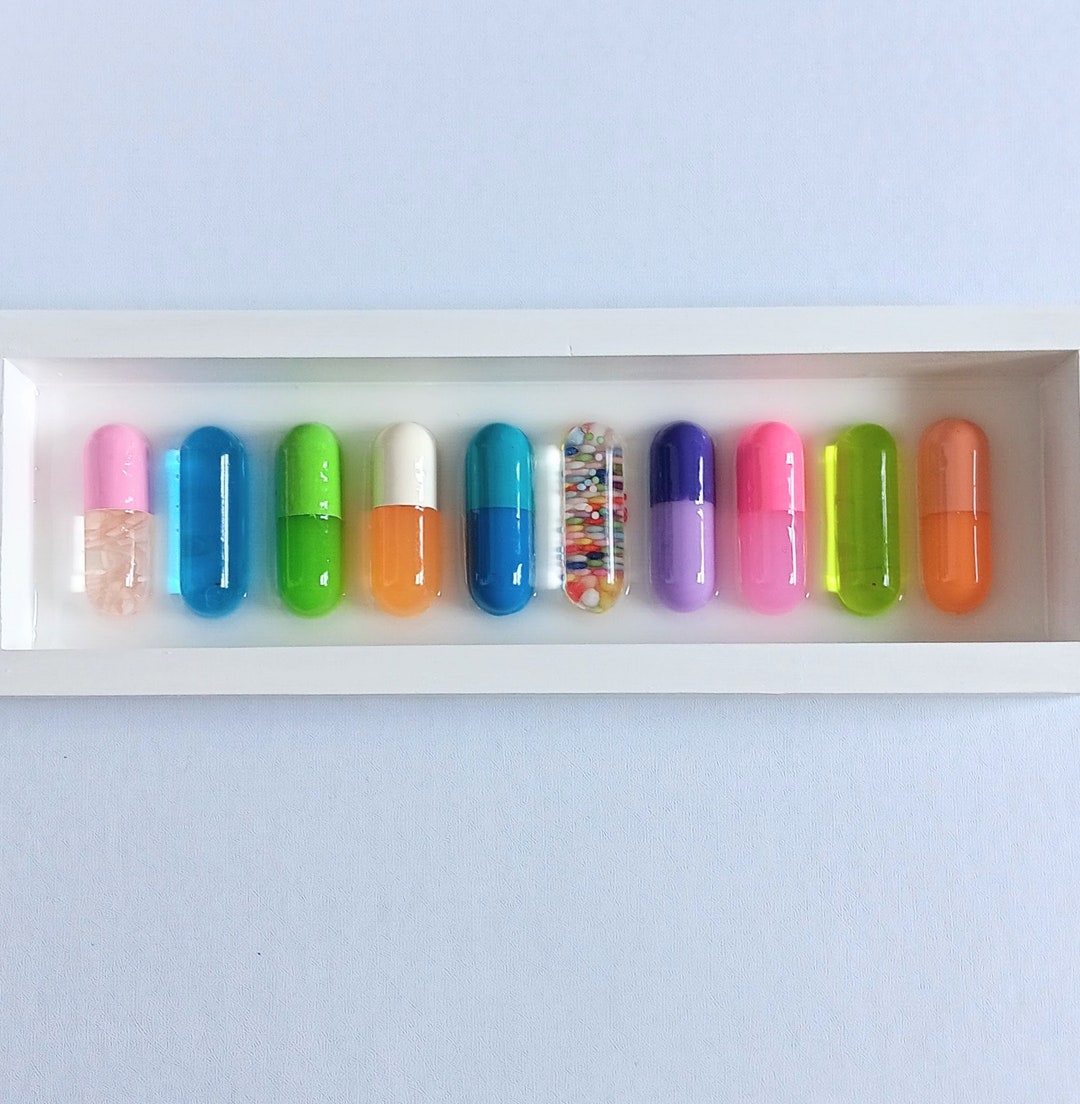 Chill Pills, Pill Art, Pop Art Sculptures, Colorful Wall Hanging ...