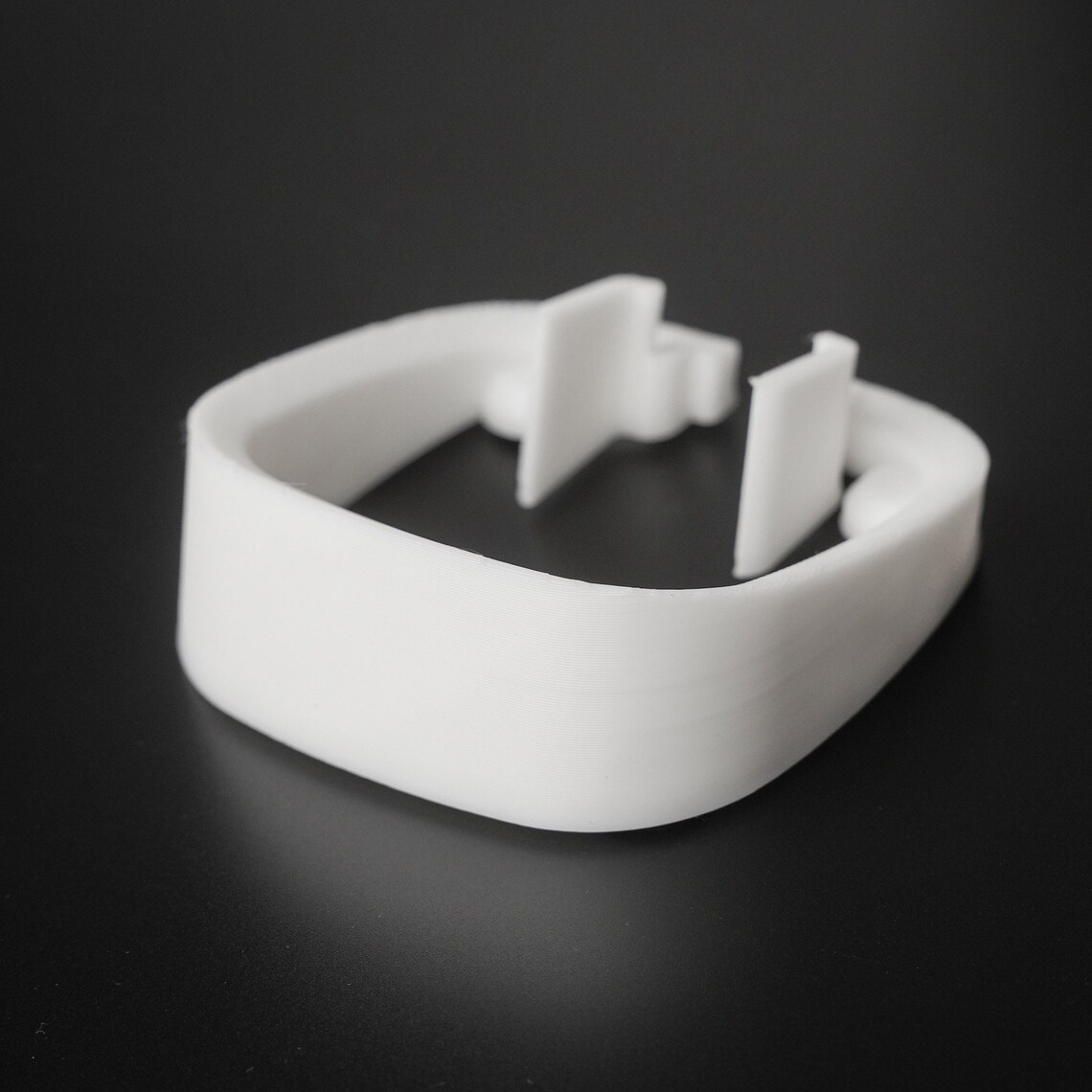 Sonos One Desktop Speaker Stands | Bookshelf Wedge Risers | 15 Degrees ...