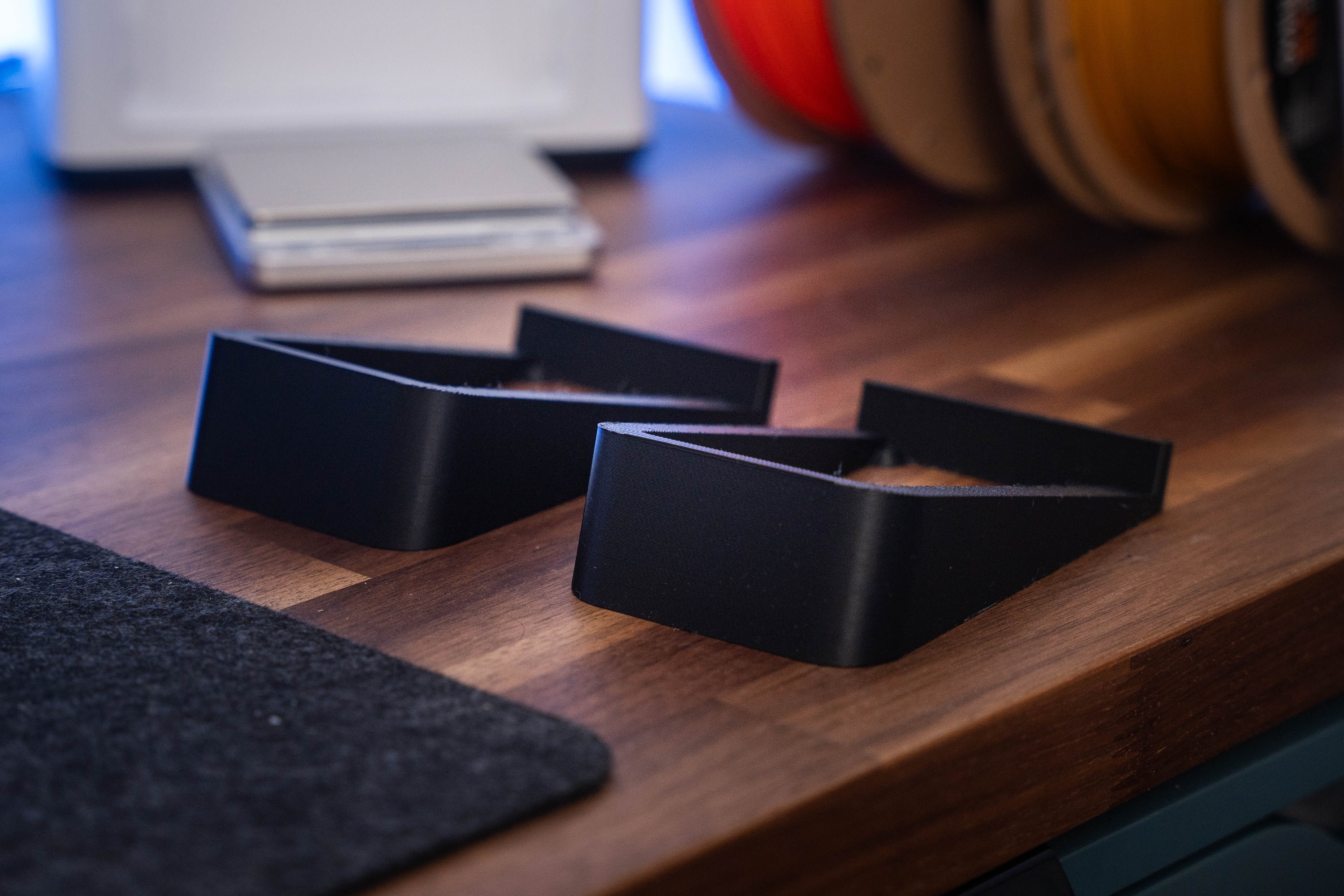 Audioengine Speaker Stands A1 / A2 x2 Bookshelf Wedge Risers 15 Degrees ...