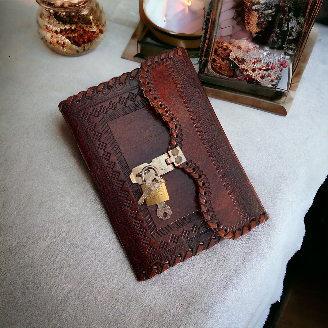 Handmade Leather Journal With Lock and Key, Personalized Dairy With ...