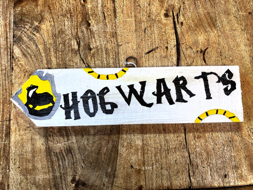 Hogwarts Sign With Hufflepuff Details - Etsy