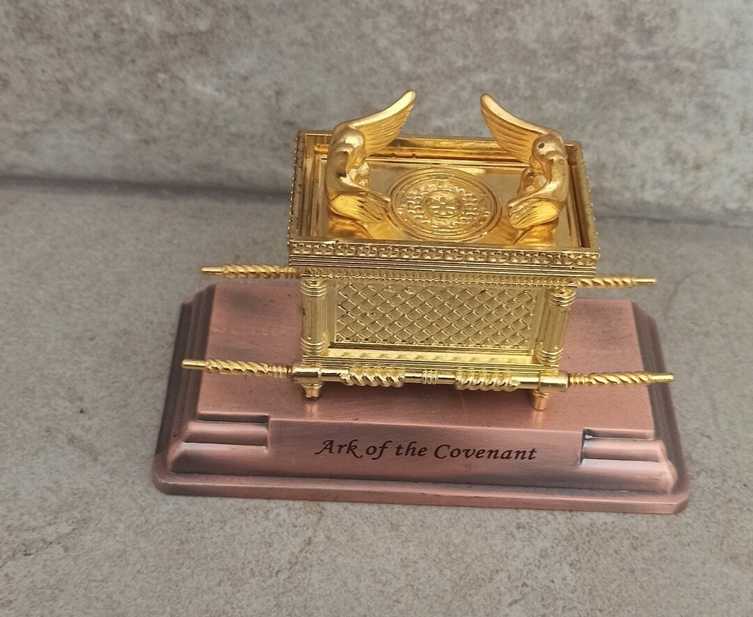 Small Replica Gold Plated Jewish Ark of the Covenant on Copper Base ...