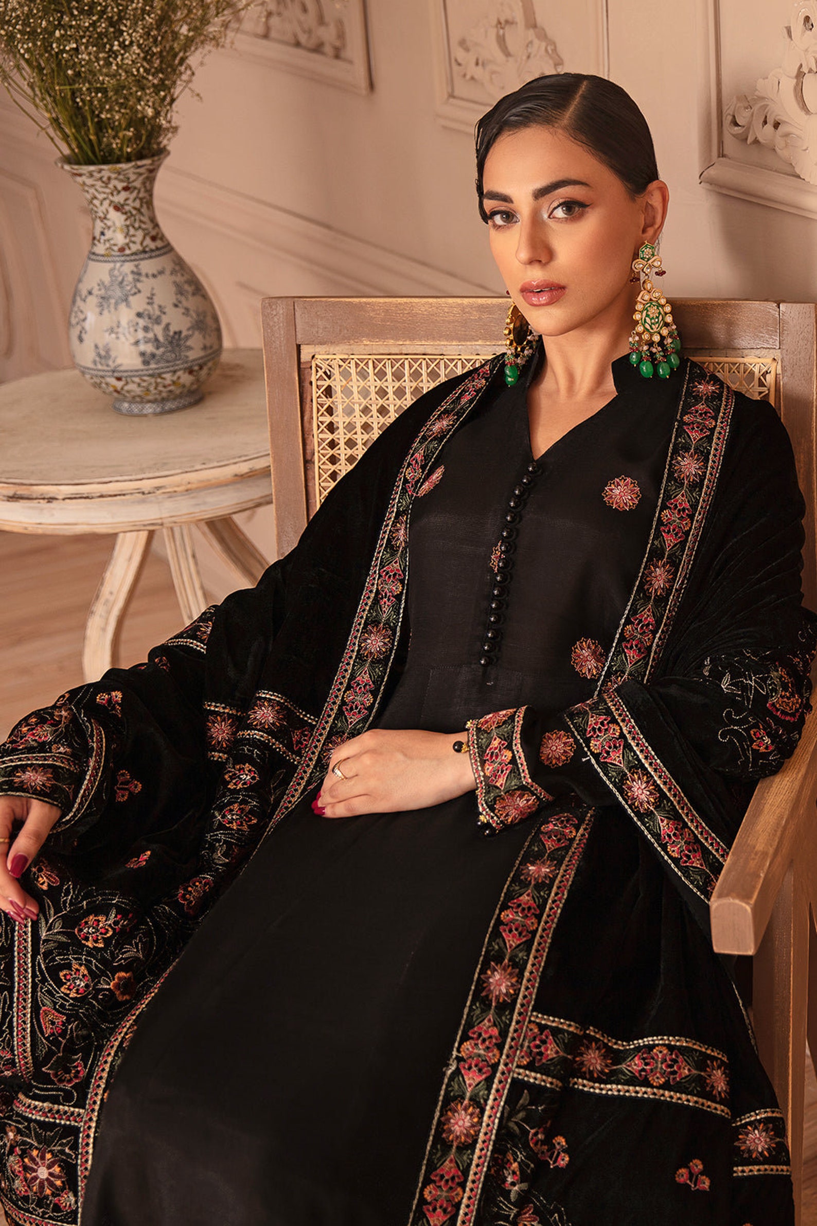 Pakistani Indian Velvet Stocking, Kashmir Shawl, Embroidery Salwar ...