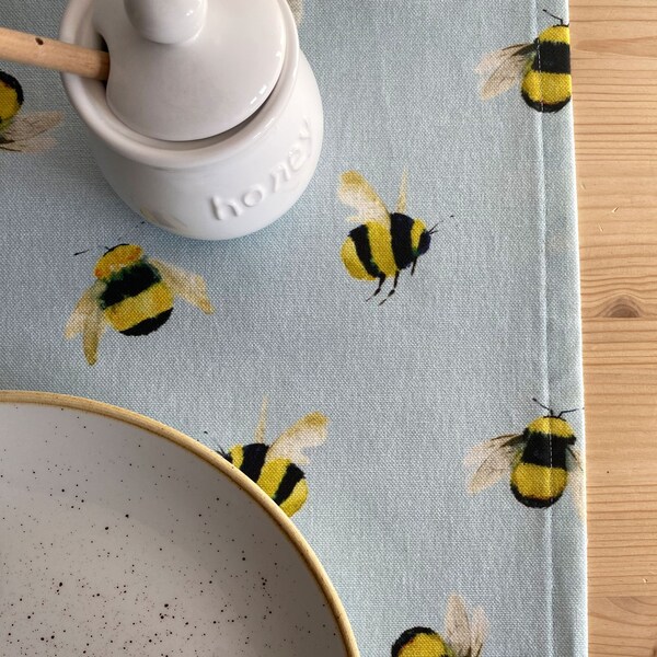 Bee Table Runner - Etsy
