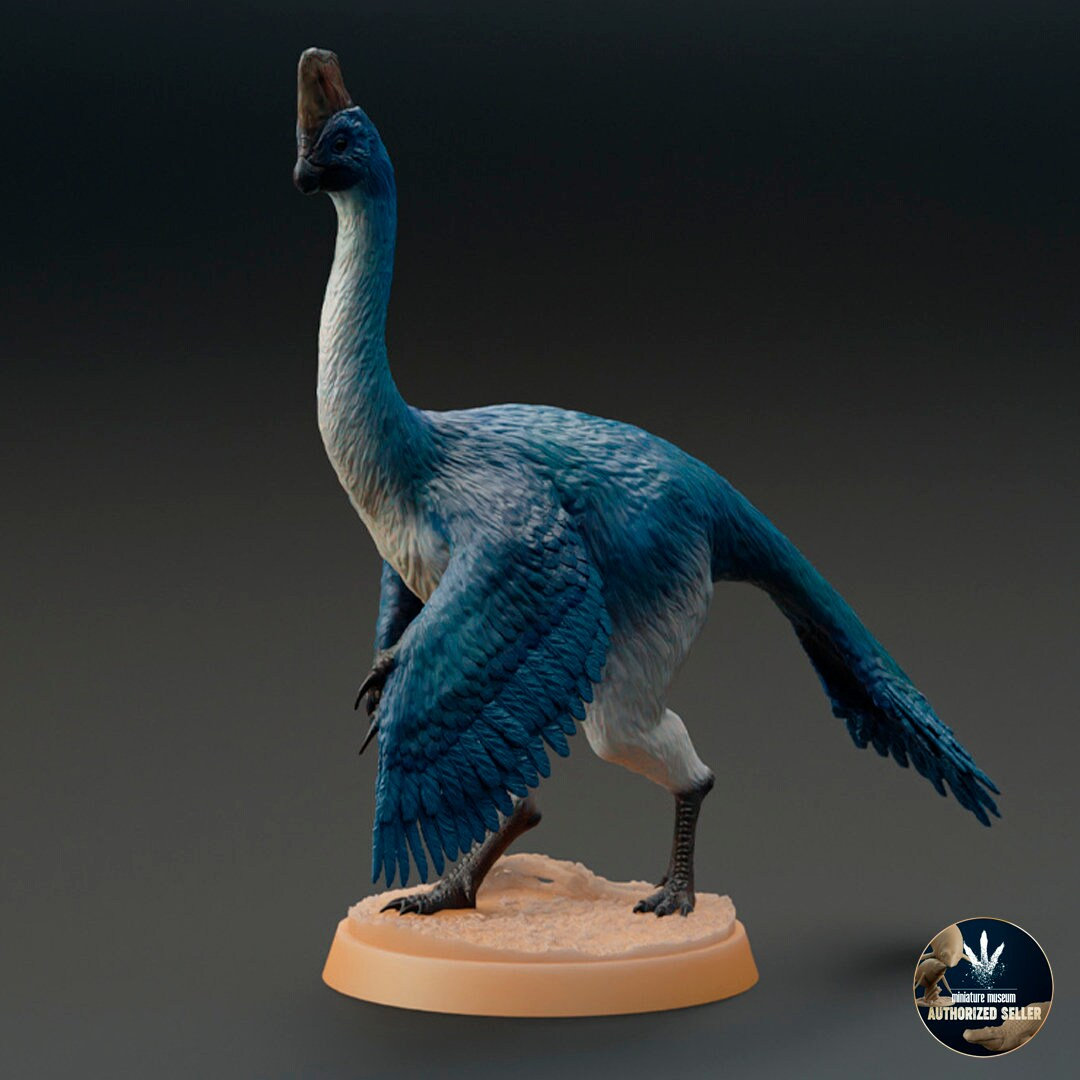 Corythoraptor Jacobsi Paintable Miniature: Detailed Replica of the ...