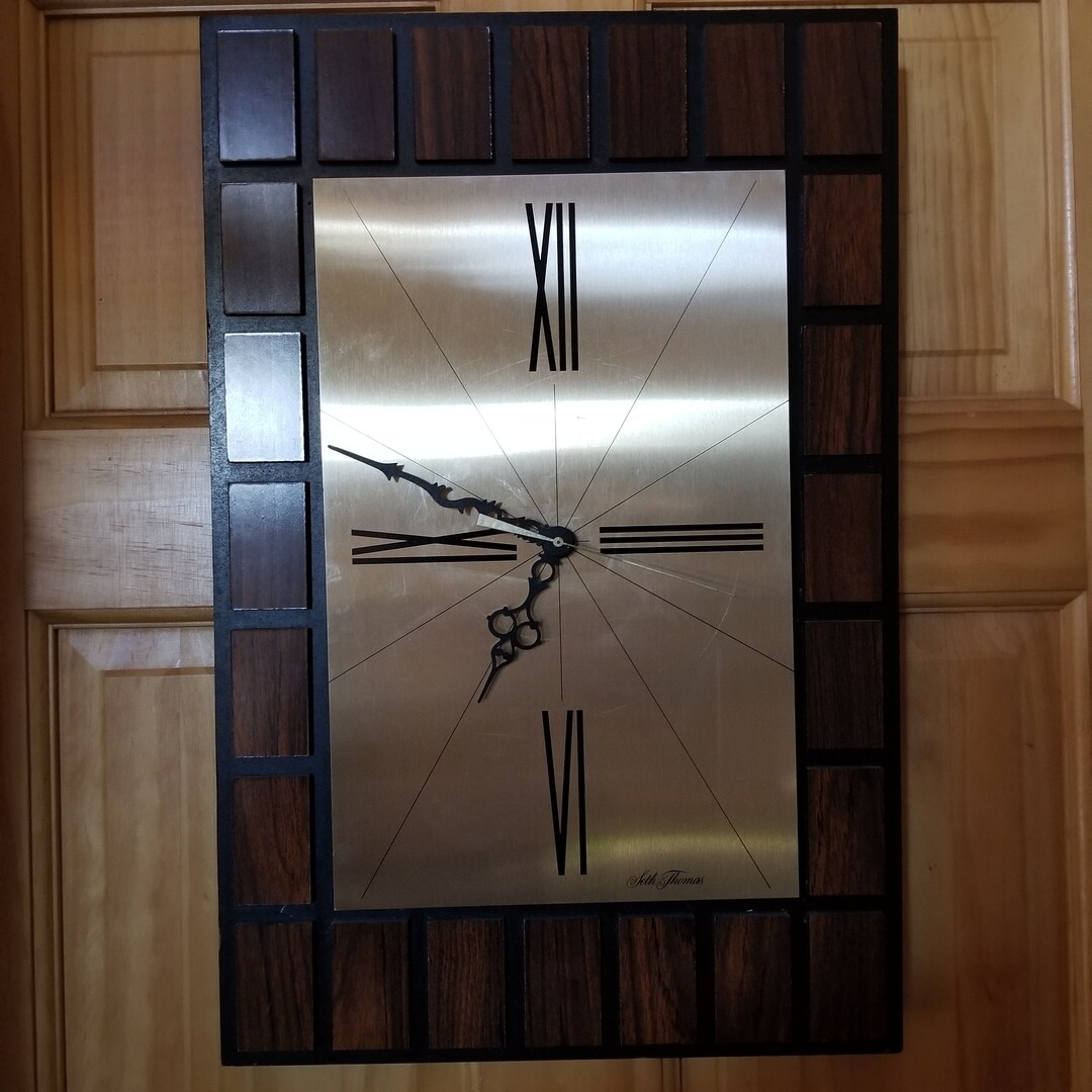 Mid Century Modern Iconic Seth Thomas Faux Rosewood Clock. Cubism ...