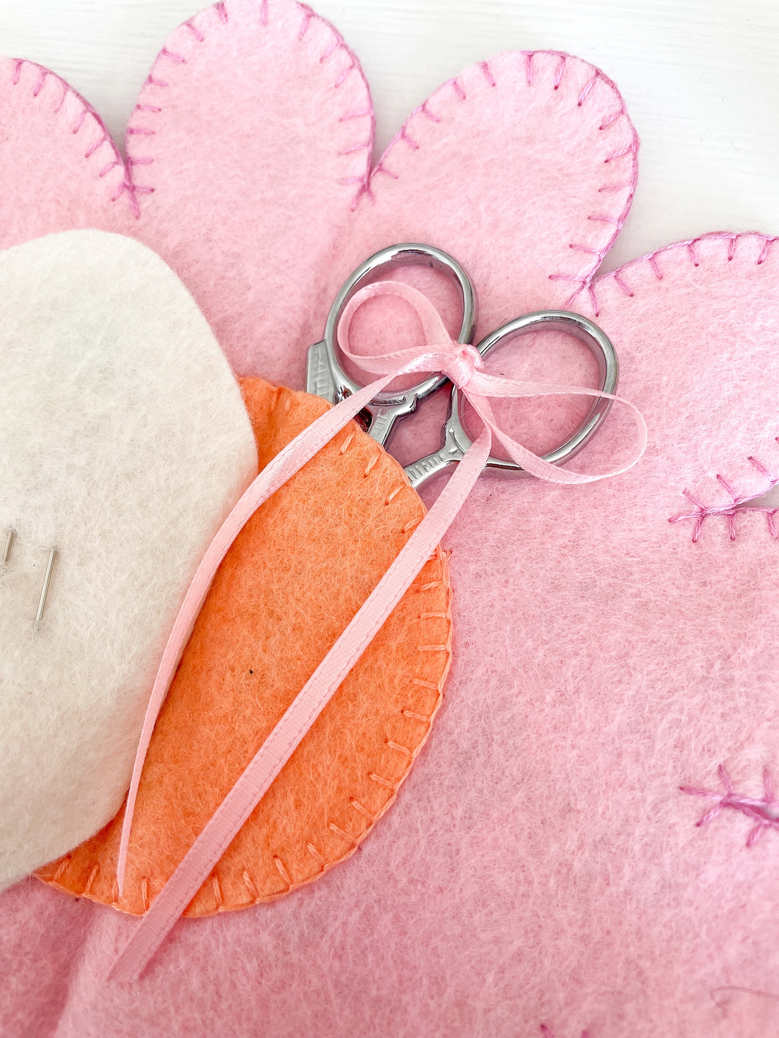 Flower Needle Book Pattern • Felt Craft & Sewing Pattern - Etsy