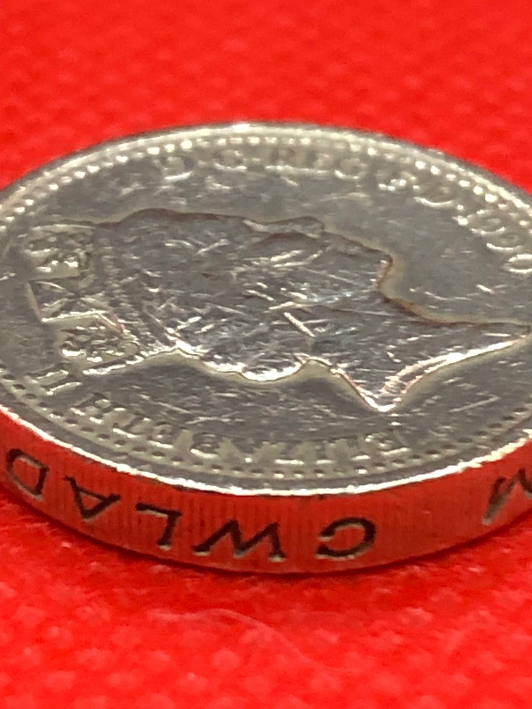 1990 One Pound Coin - ELIZABETH II - "pleidiol Wyf I'm Gwlad" 1 Pound ...