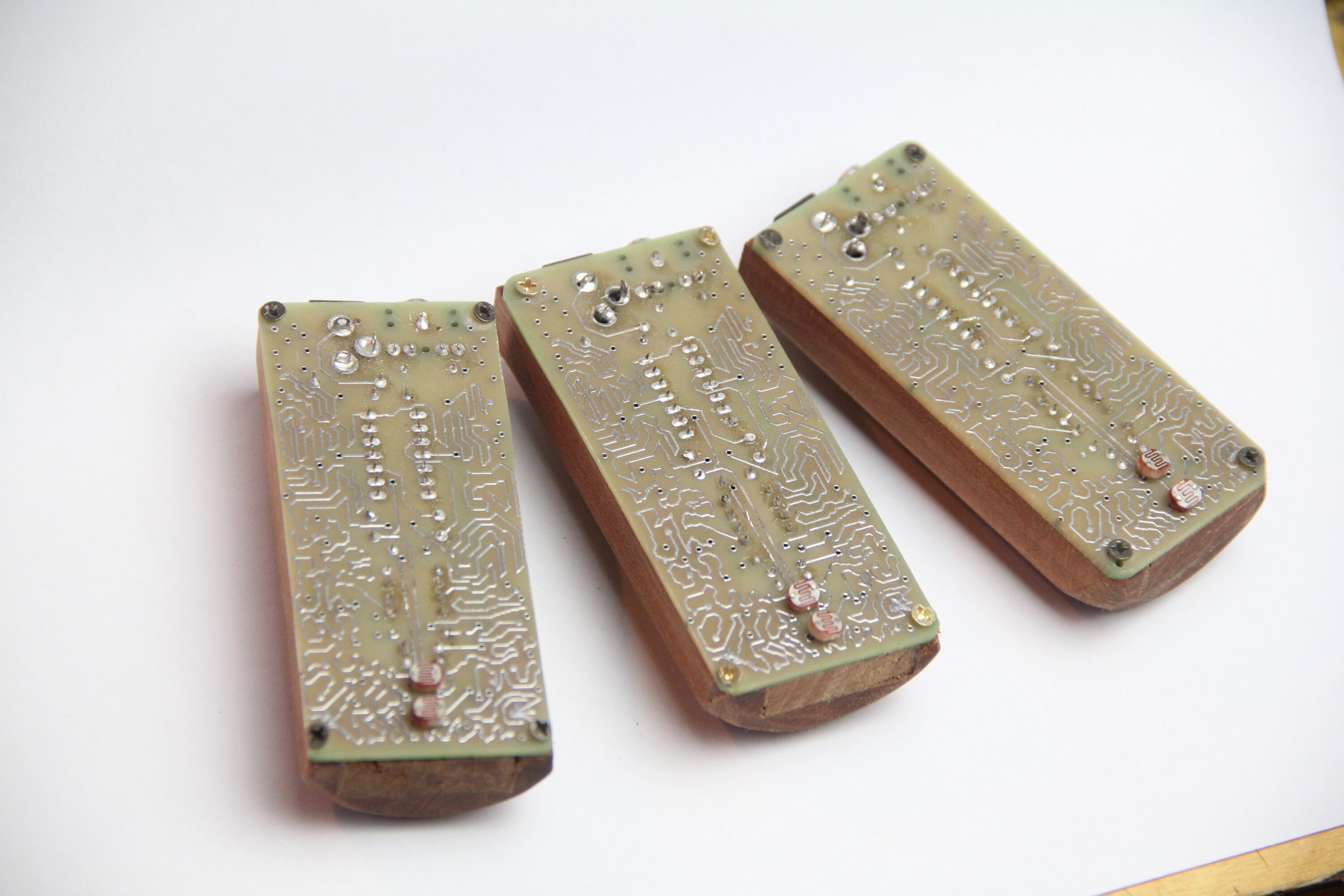 Fingertrap: Cracklebox Touch Synthesizer - Etsy