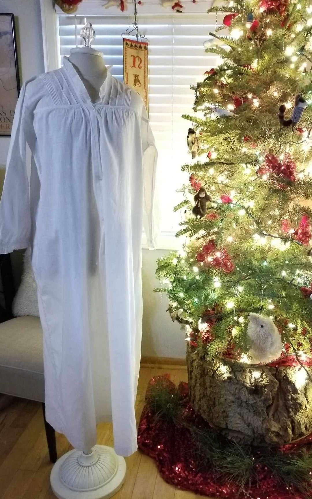 True Vintage Victorian Nightgown - Etsy