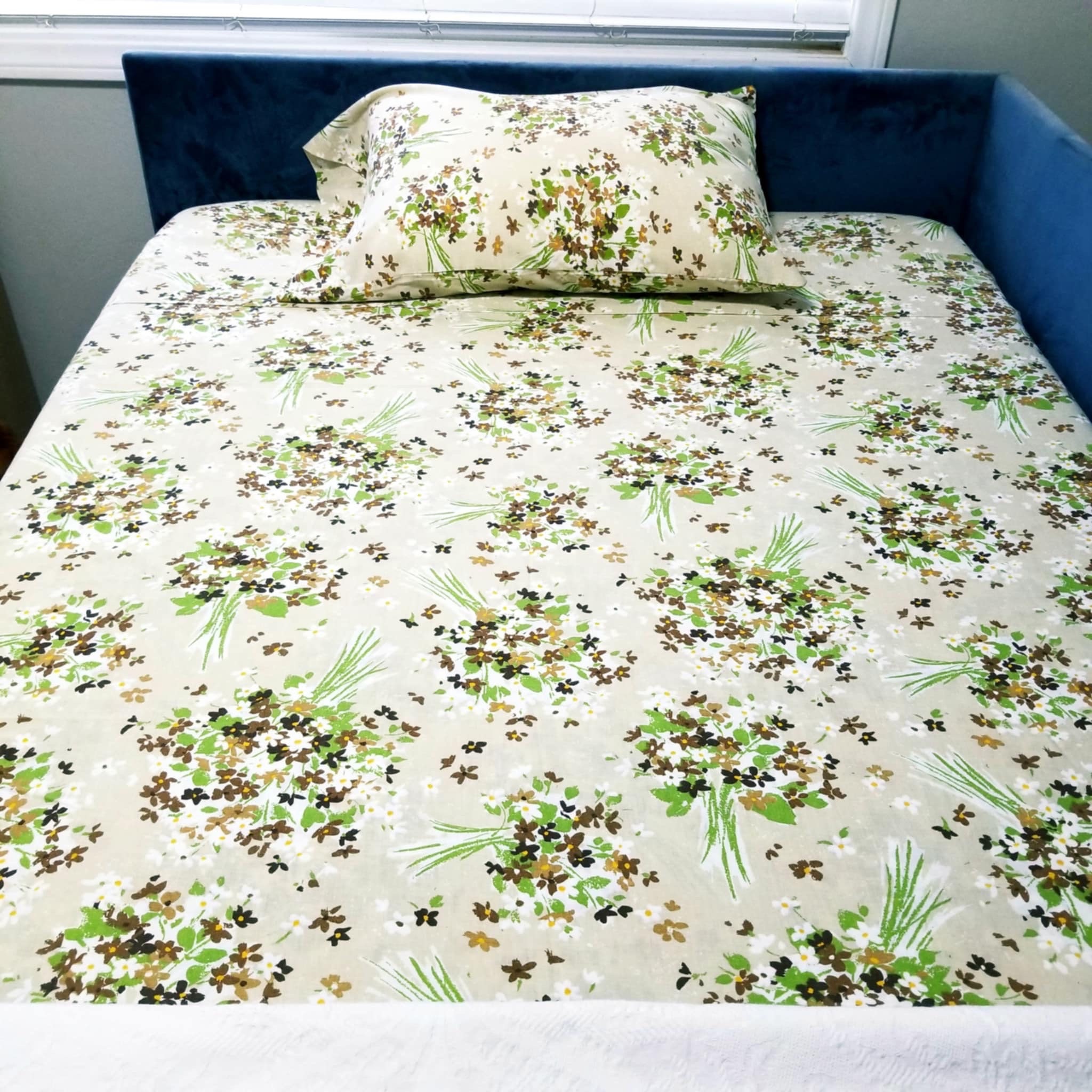 True Vintage 1980s JC Penney s Queen Sized Floral Cotton Blend Sheet and Pillow Cases Etsy