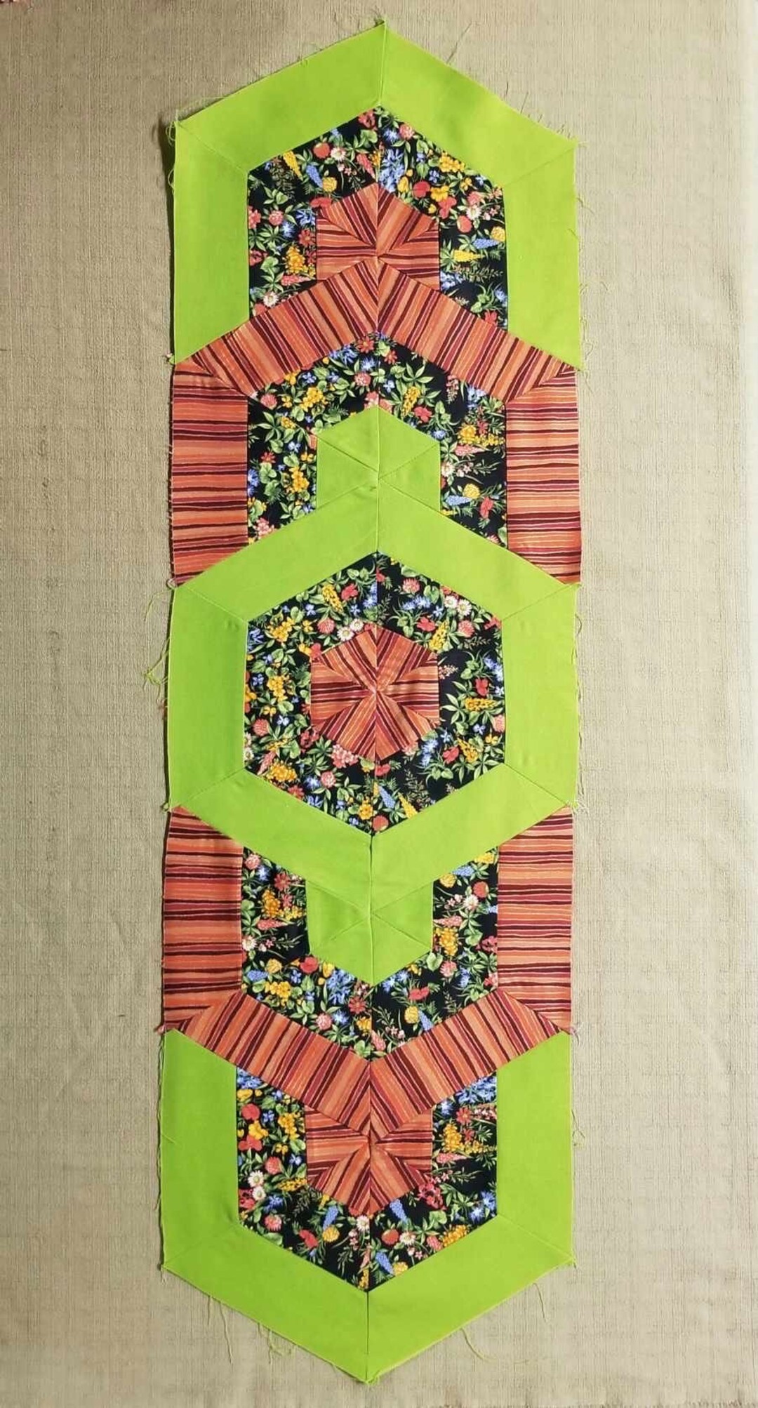 Vintage Bright Green Quilted Table Runner by Kay Hague, Master Quilter ...