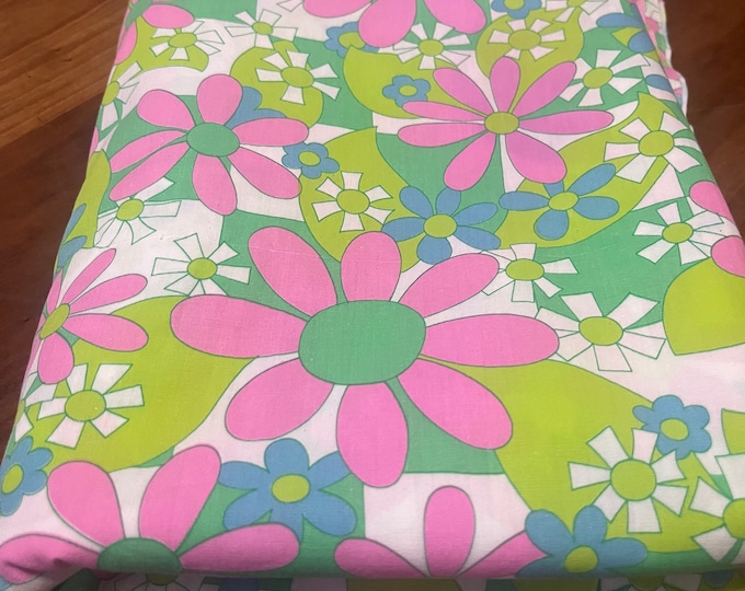 True Vintage 1970s Flower, Power, Lightweight Cotton Fabric - Etsy