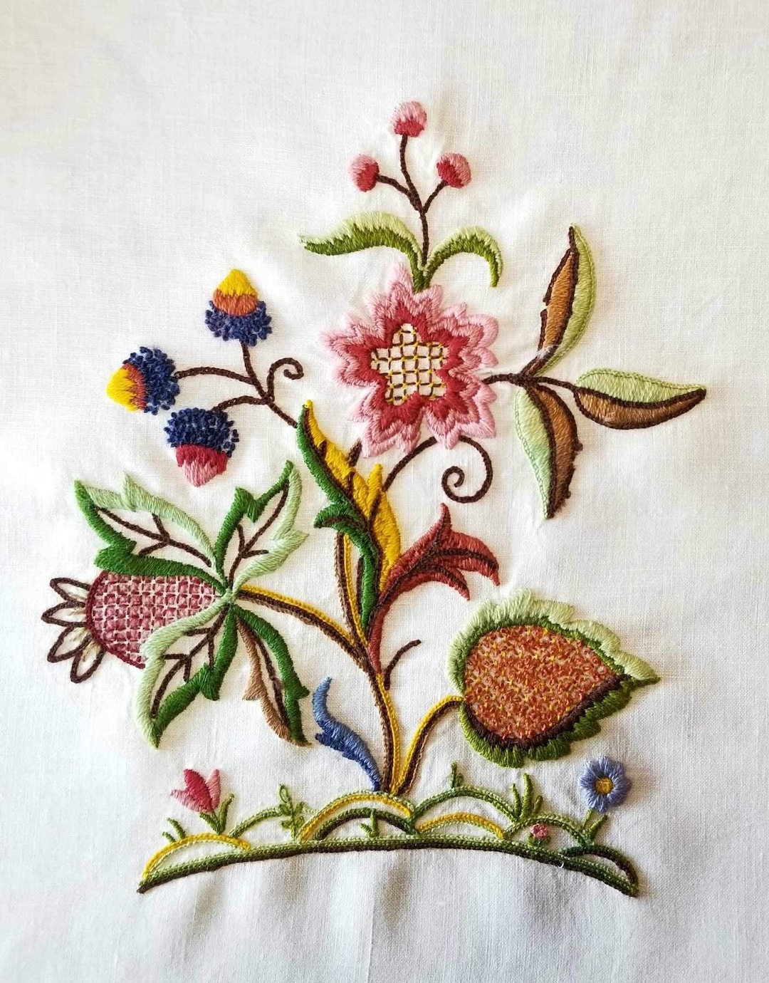 Vintage Large Hand Embroidered Daisy With Butterflies - Etsy