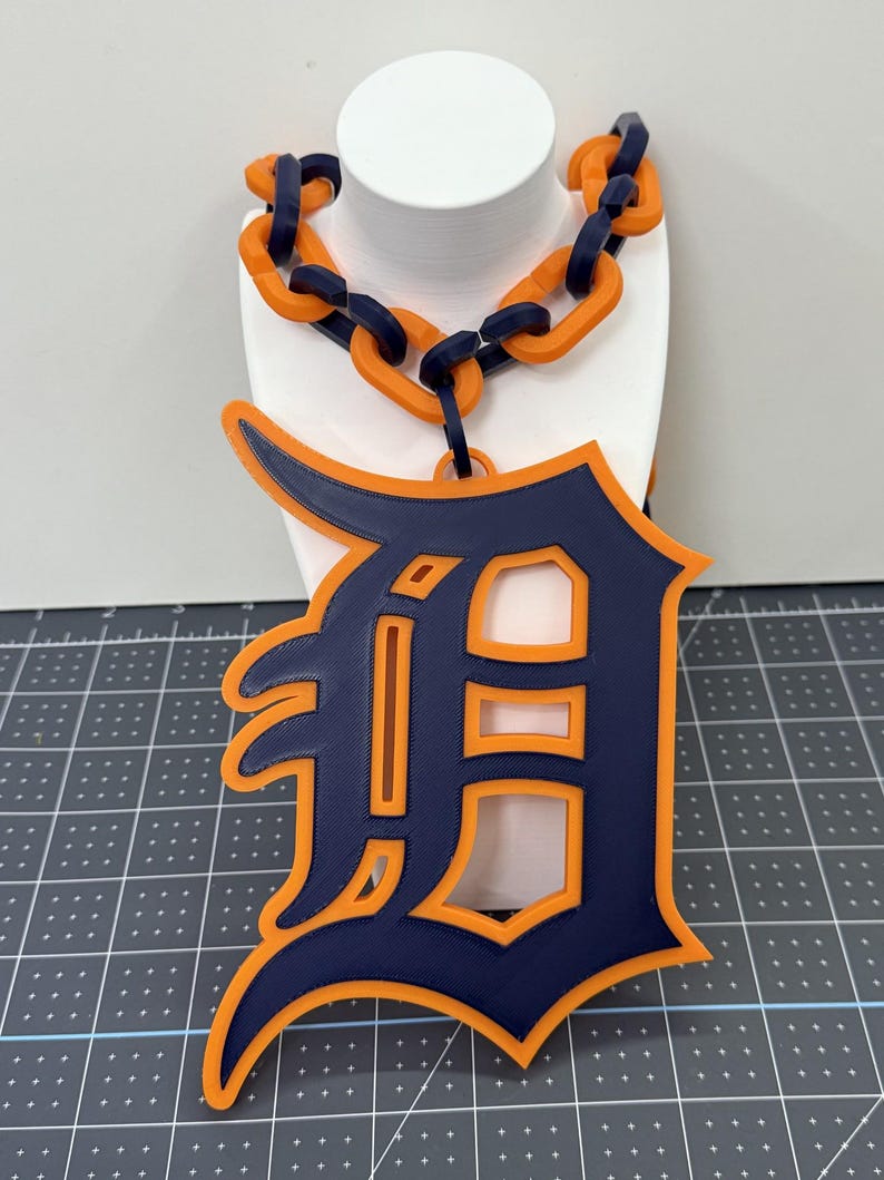 3D Printed Detroit D Oversized Chain - Etsy