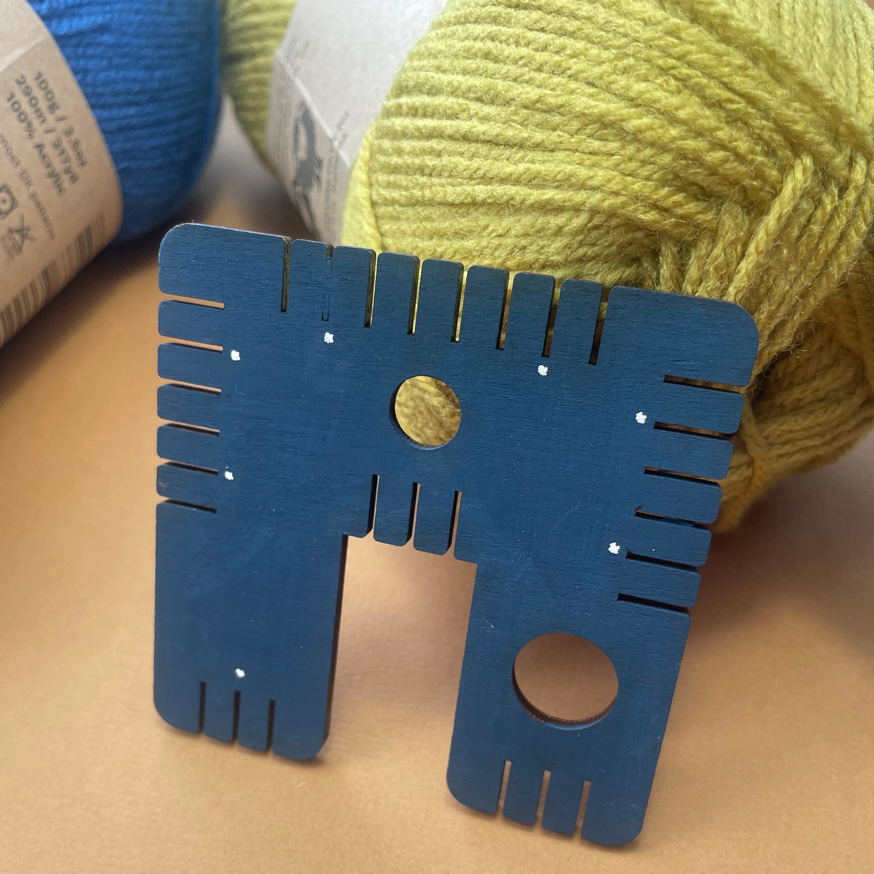 Pomweave Mini Pocket Sized Yarn Multi Tool, Pom Pom Maker, Tassel Maker ...