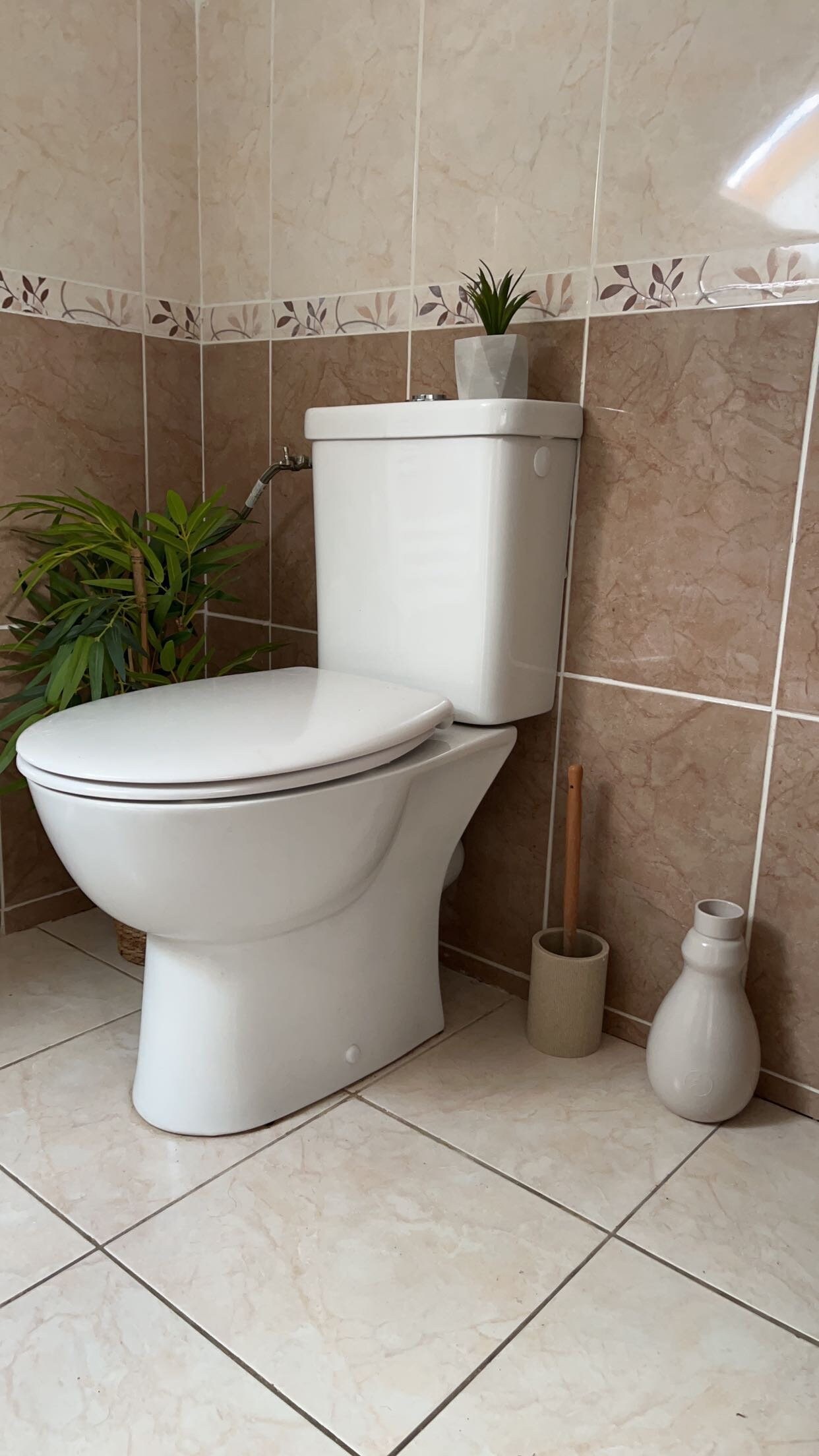 Bottle for Ablutions, Bottle Istinja, Wudu, Ergonomic Created ...