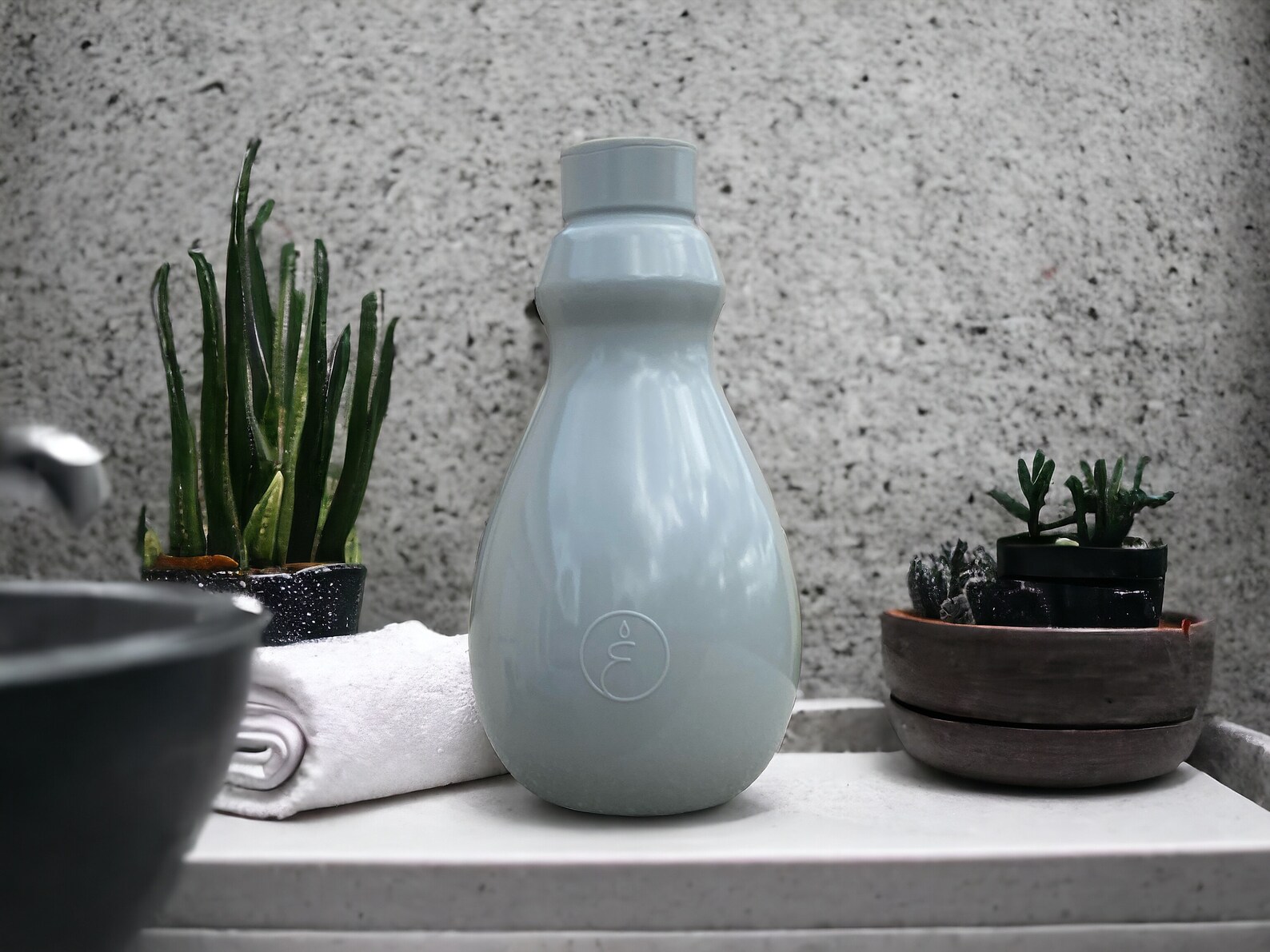 Bottle for Ablutions, Bottle Istinja, Wudu, Ergonomically Designed ...