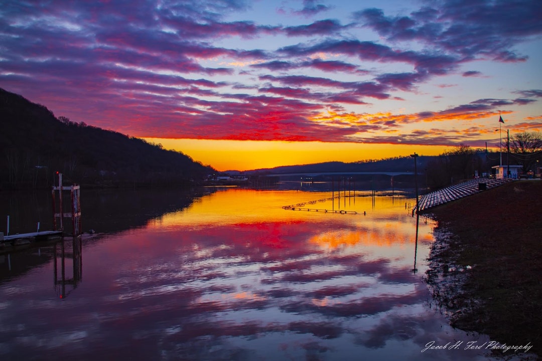 Vibrant Pink and Purple January Sunrise at Aquatorium With High Waters ...
