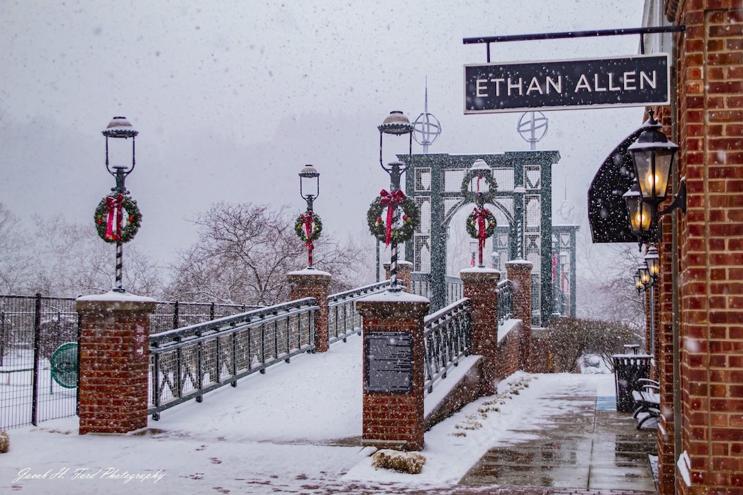 West Homestead - Pedestrian Bridge Over West Waterfront Drive on Snowy ...