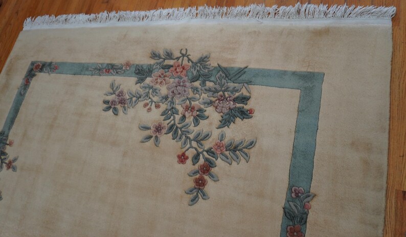 Beautiful Chinese 8' X 10' Floral Hand Knotted Wool Ivory Oriental Rug ...