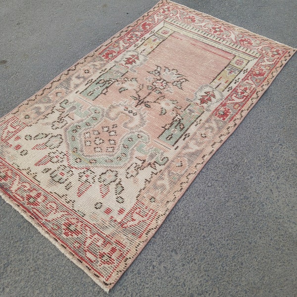 2x4 Runner Rug - Etsy