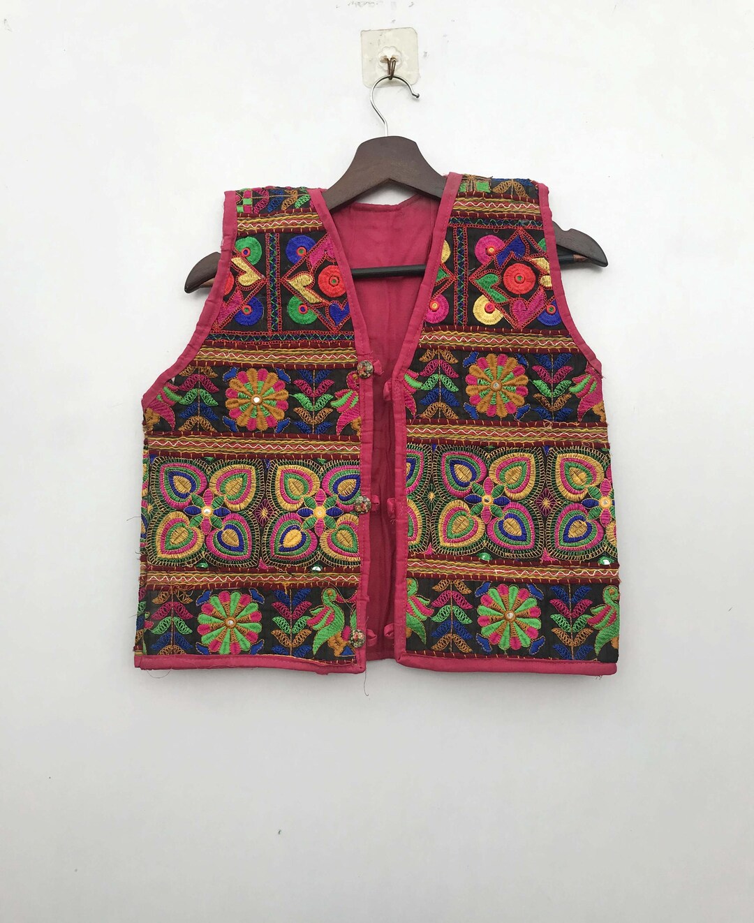 Vintage Banjara Embroidered Jacket Tribal Kutch Boho Vest Khambadiya ...