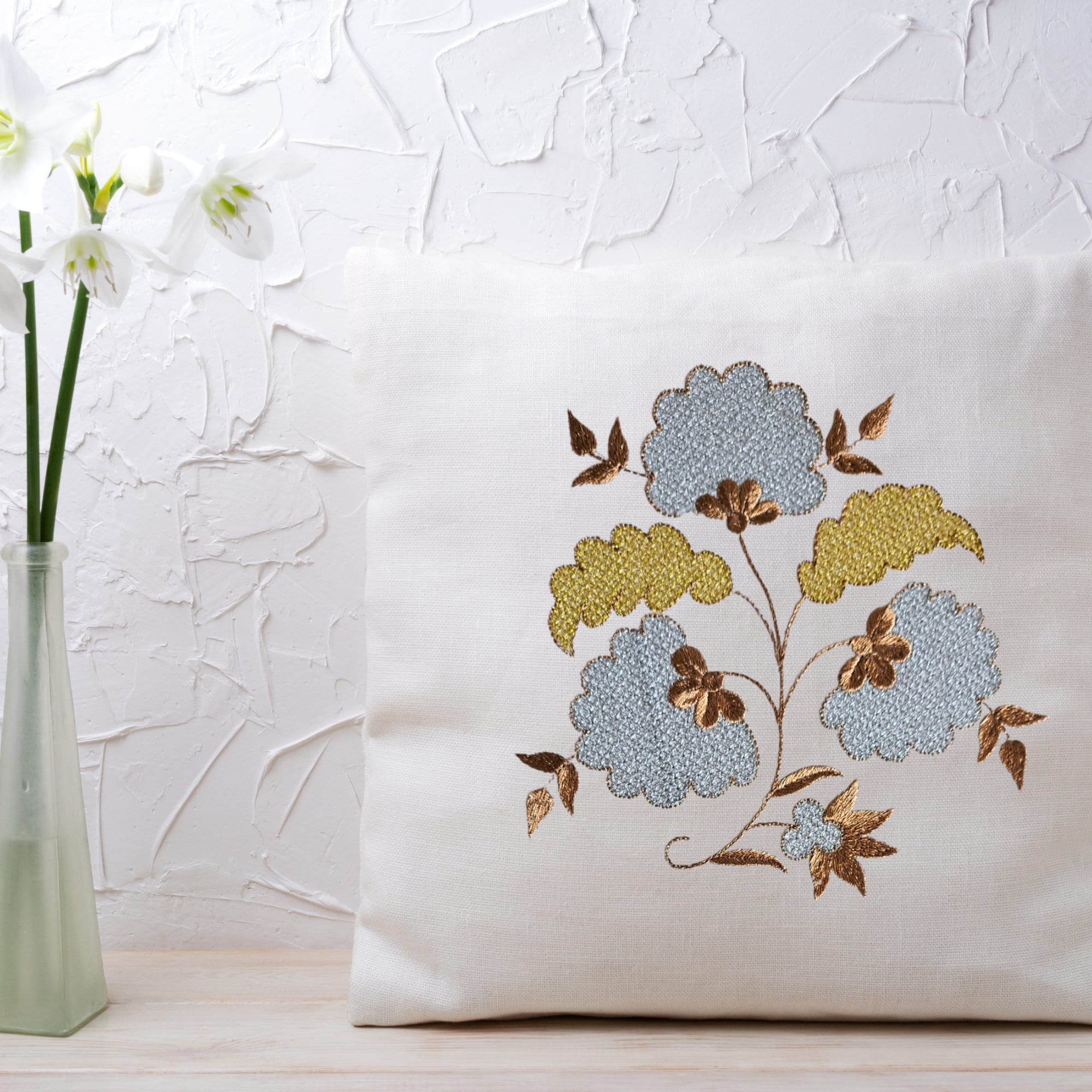 Turkish Folk Embroidery Art Gold Flower Machine Embroidery With Flowers ...