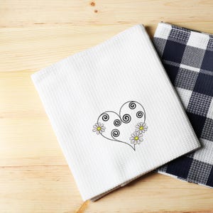 Daisy Heart Machine Embroidery Design File - Flowers Very Small Hoops ...