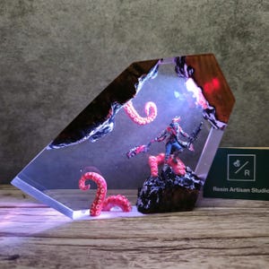 Custom Game Lamp, Game Figure, Hunter Figure, Epoxy Resin Lamp, Lamp ...