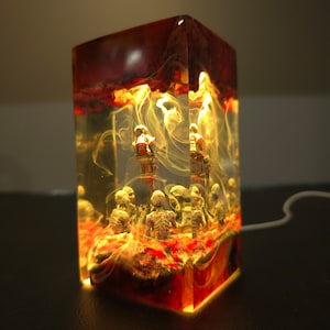 Custom Game Lamp, Game Figure, Hunter Figure, Epoxy Resin Lamp, Lamp ...