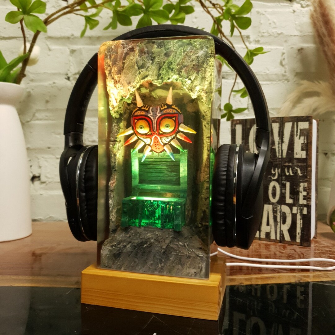 The Legend of Zelda Majora's Night Light-resin Wood Desk Decor, Gaming ...