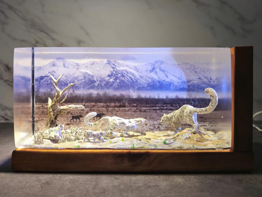 Diorama Snow Leopard Lamp, Animal Lamp, Snow Leopard Figure, Epoxy ...