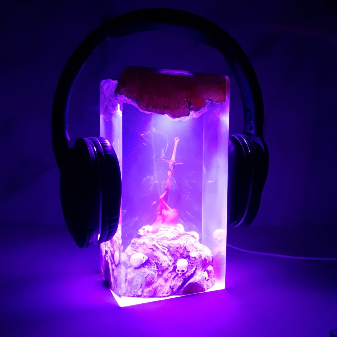 Coiled Sword, Dark Soul 3 Gifft, Bonfire Gift, King of the Storm, Dark ...