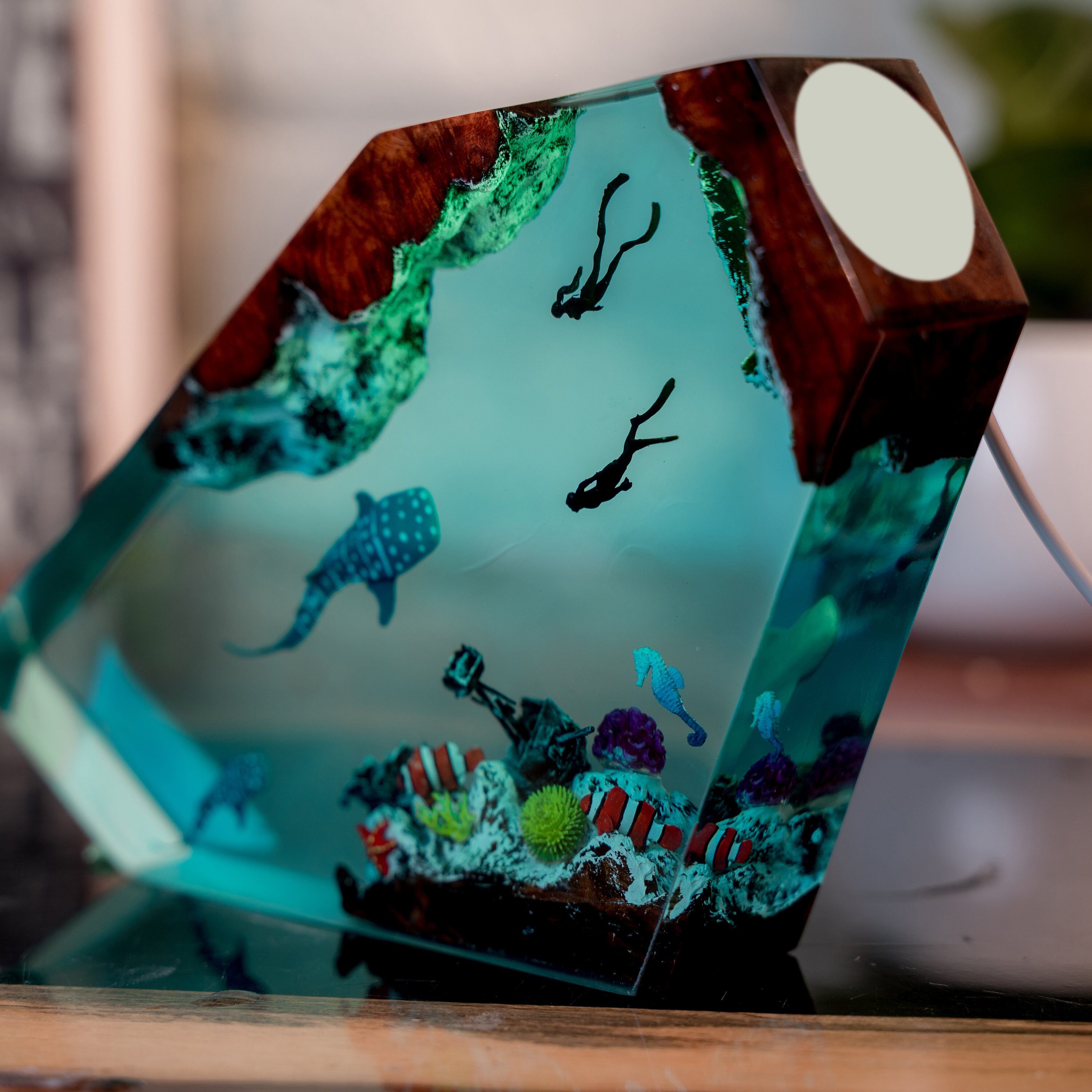 Epoxy Resin Ocean Lamp, Whale Shark and Couple Diver Night Light, Resin ...