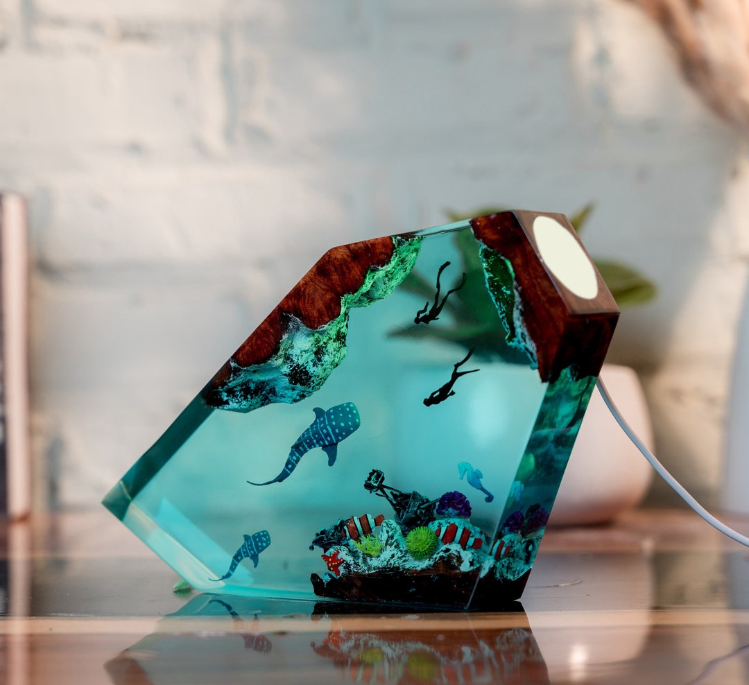 Epoxy Resin Ocean Lamp, Whale Shark and Couple Diver Night Light, Resin ...