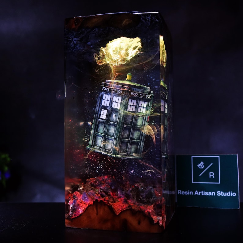Diorama Dr Who - TARDIS Resin Figure Night Light, Dr Who TARDIS Resin ...