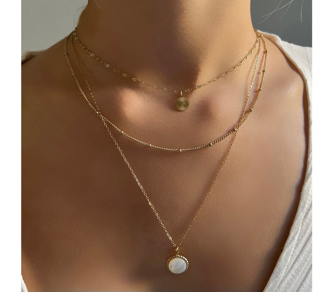 Collier plusieurs rangs en acier inoxydable doré et pendentif nacré ...