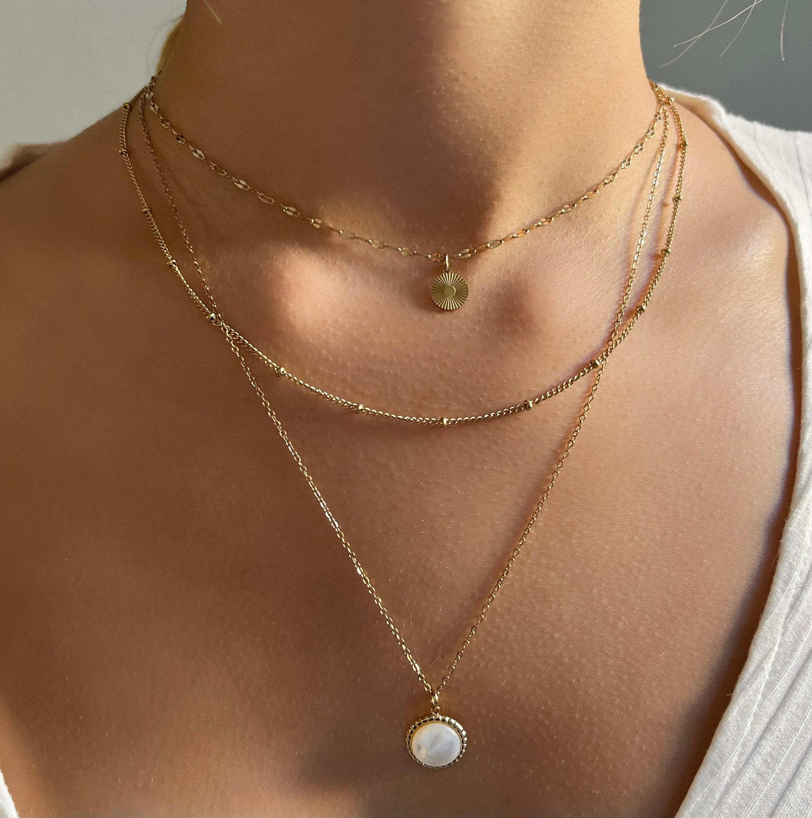 Collier plusieurs rangs en acier inoxydable doré et pendentif nacré ...