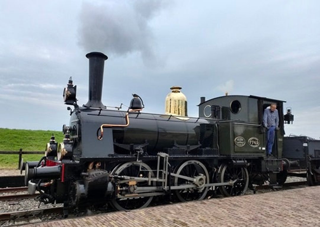 Vintage Dutch Steam Locomotive 7742 Photo High-resolution Downloadable ...