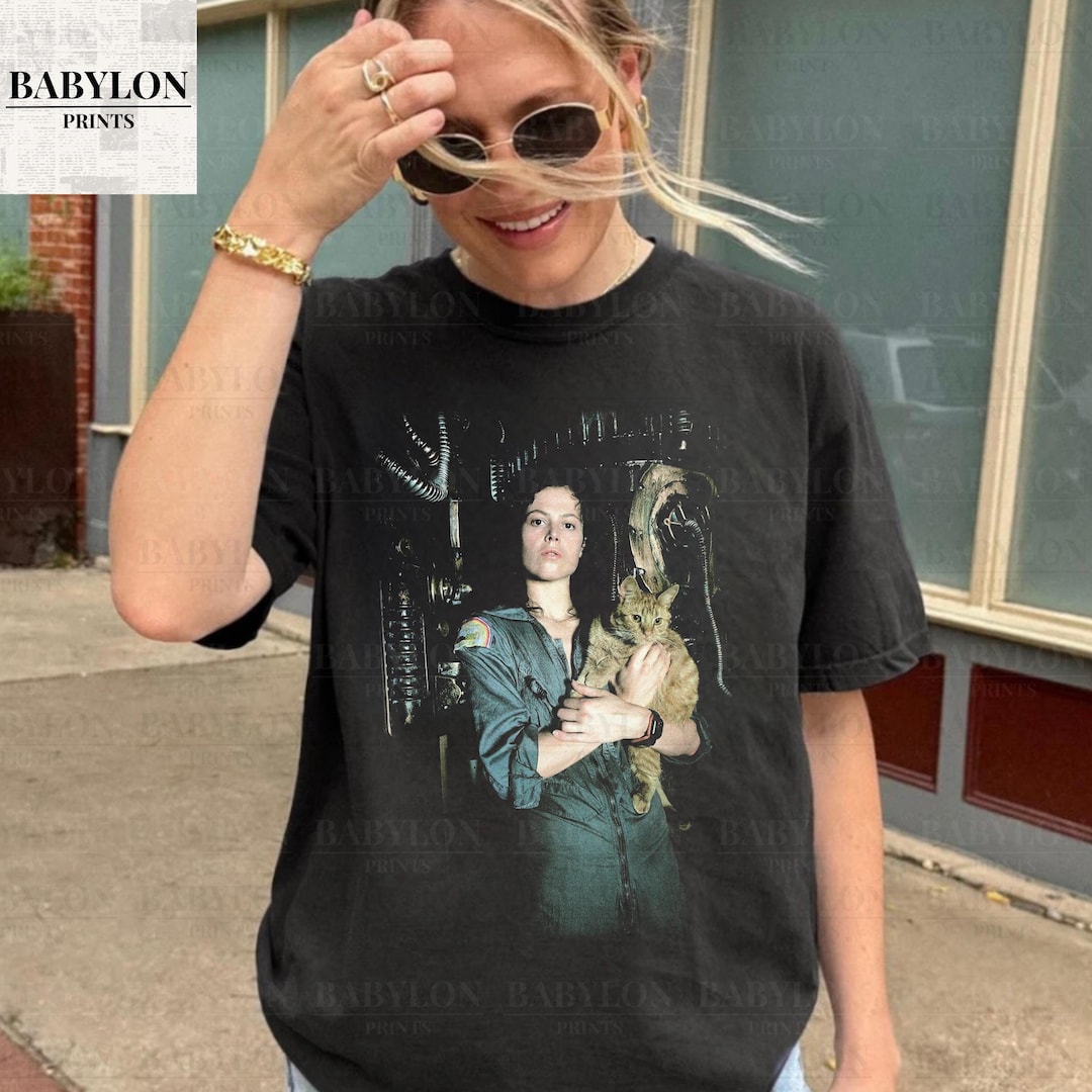 Vintage Aliens Movie T-shirt, Alien LV-426 Shirt, Xenomorph T-shirt ...