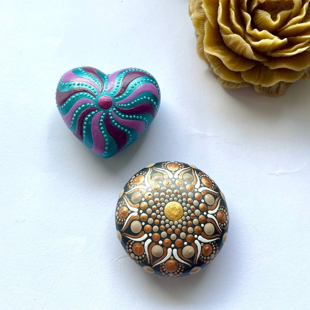 Mandala Dot Painted Stones | Set of 2 Mandala Pebbles |mandala Hearts ...