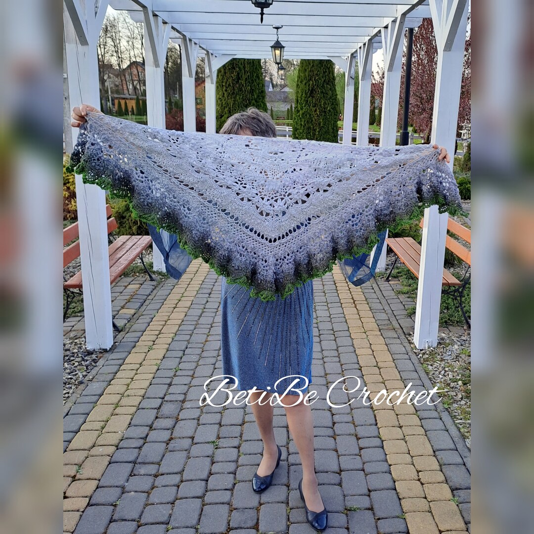 Alpine Edelweiss Shawl - Etsy