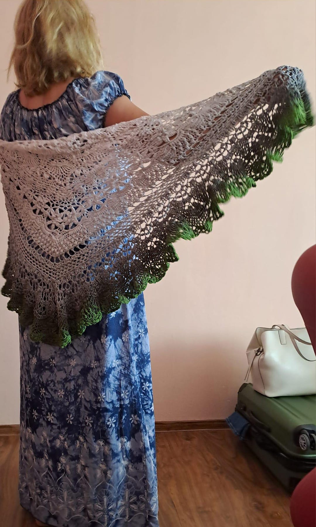 Alpine Edelweiss Shawl - Etsy