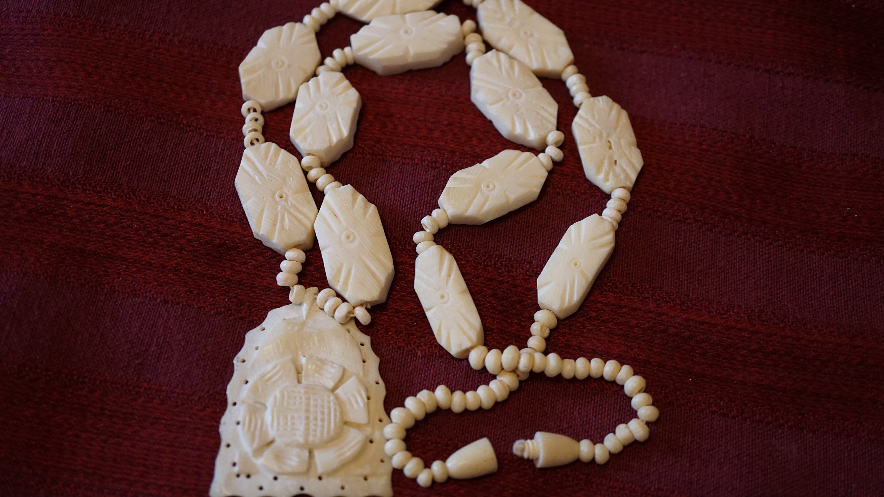 Art Deco, Hand Carved Bone Necklace 1930's - Etsy