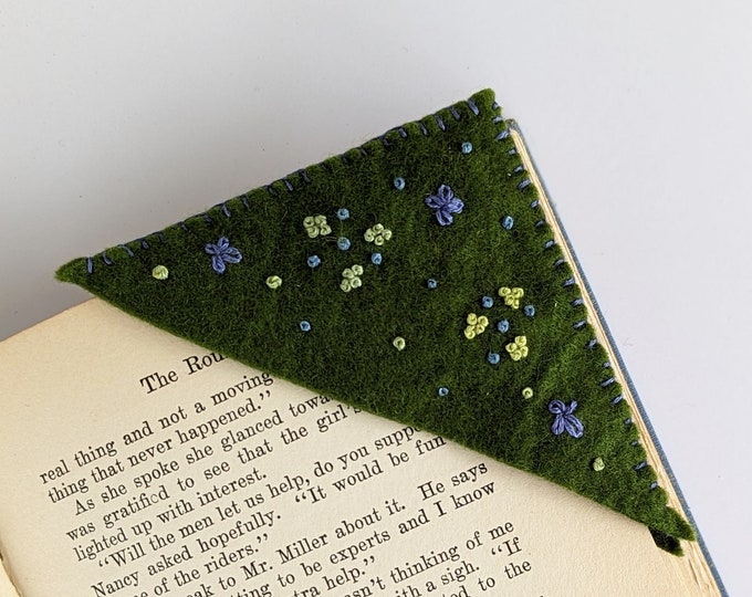 Green Fields Felt Corner Bookmark Hand Embroidered, Embroidered ...