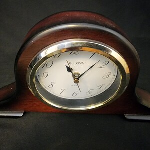 Vintage Bulova Quartz Mantel Clock Works Japan Movement Wood Casing B52 ...