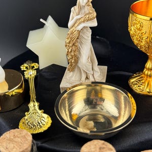Greek Goddess Hera Full Altar, Hera Statue Mini, Chalice, Hera Offering ...