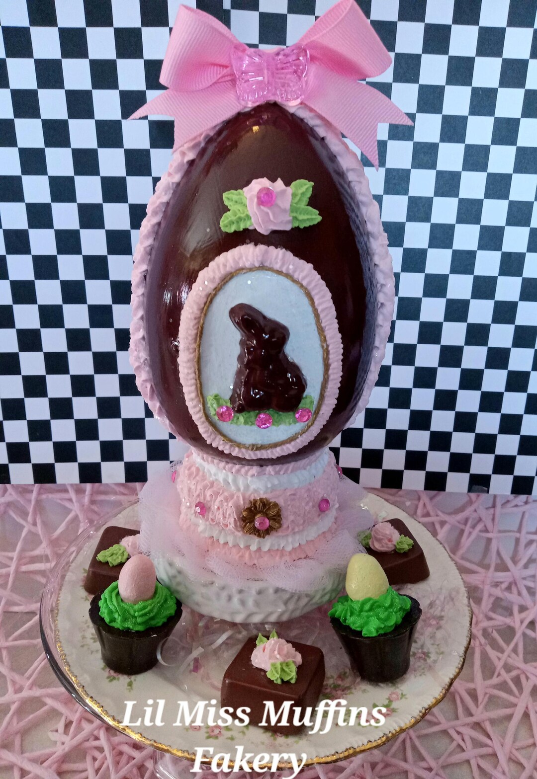 Chocolate Cameo Egg, Chocolate Easter Egg, Easter Fake Bake, Faux ...