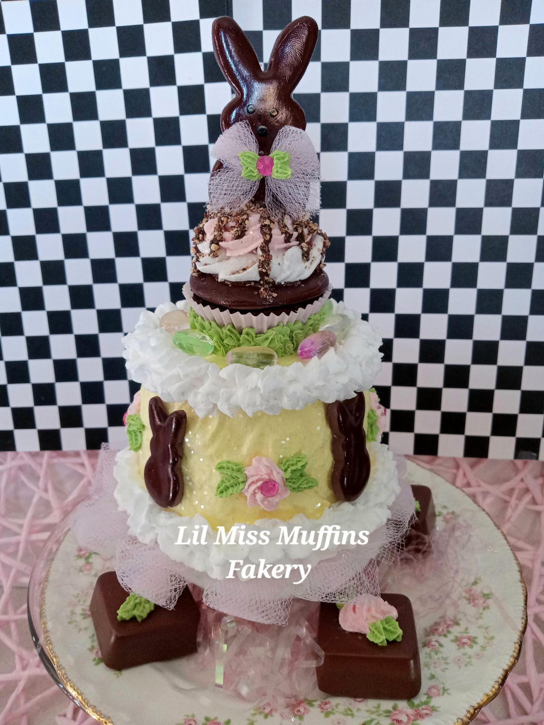 Mini Easter Bunny Cake, Easter Chocolate Bunny Cake With Cupcake Topper ...
